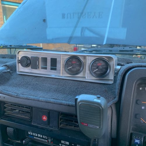 Patrol GQ Dash Pod with Gauge, Switch and 12V Input sockets
