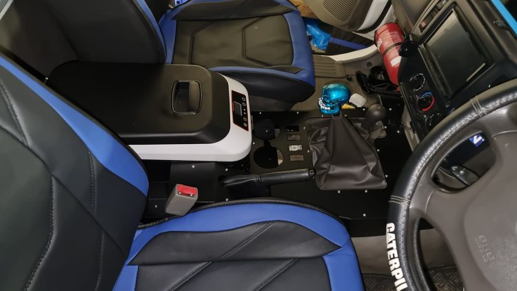 Nissan Patrol GU Wagon - Full Console (Manual Only)